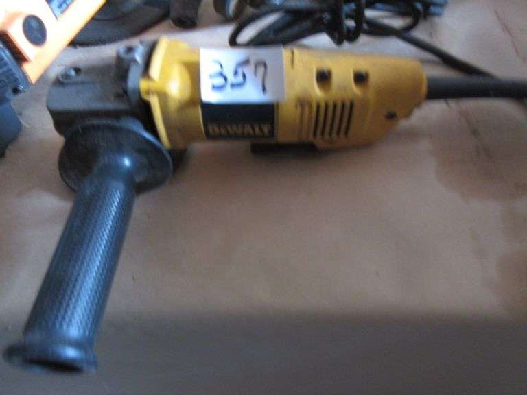 DEWALT DW402 ANGLE GRINDER - World Wide Auction Inc