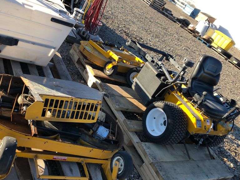 Walker Mower W/ 2- Decks - Yorkton Auction Centre