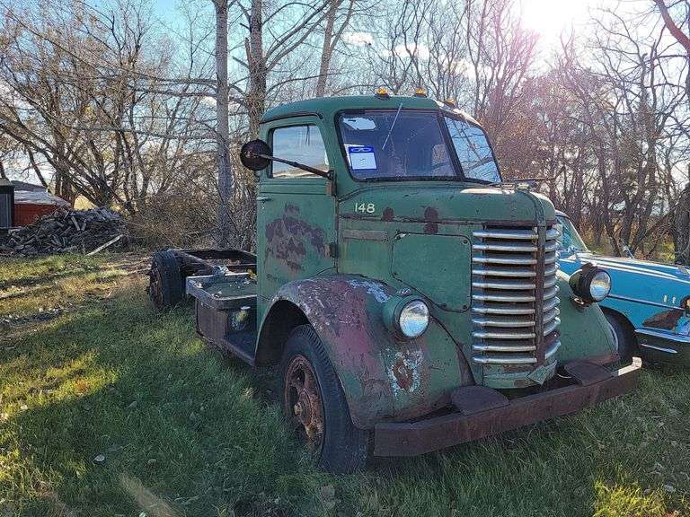 Diamond T COE Truck 1947 - Yorkton Auction Centre