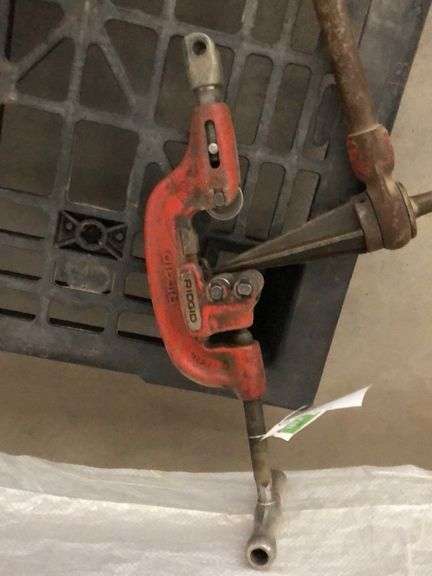 Ridgid Pipe Cutter/ Ridgid tool - Yorkton Auction Centre