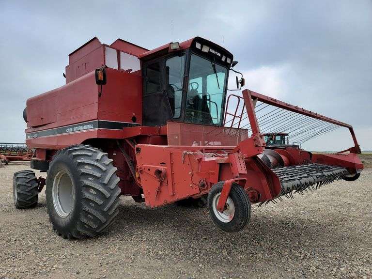 1991 Case IH 1680 Combine - Yorkton Auction Centre