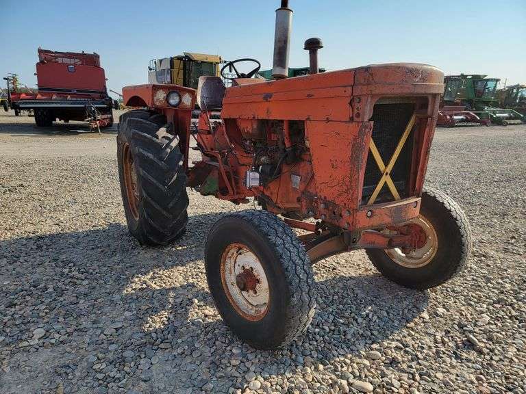 Cockshutt 1350 Tractor - Yorkton Auction Centre