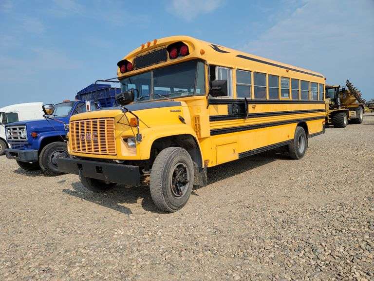 2000, BLUEBIRD BUS, Bus - Yorkton Auction Centre