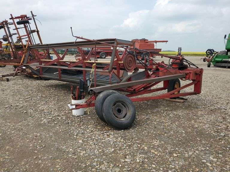 Versatile 10 Pull Type Swather 15' - Yorkton Auction Centre