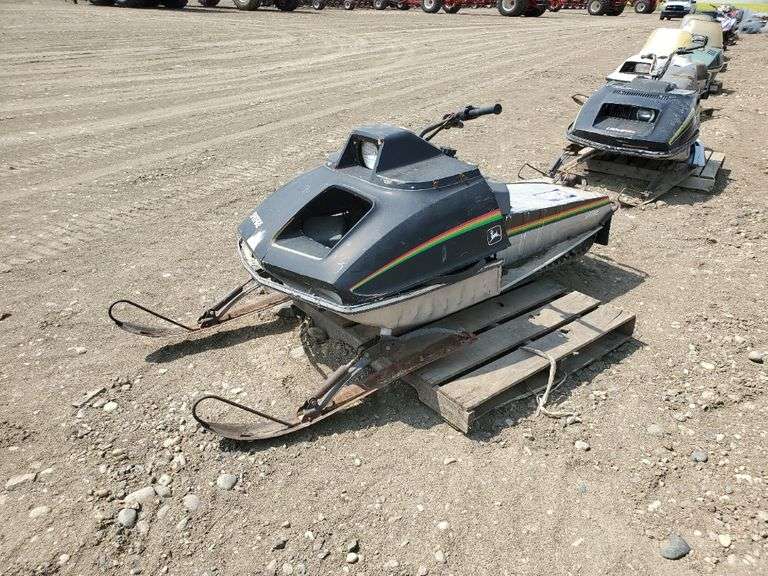 John Deere Spitfire - Yorkton Auction Centre