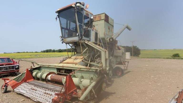 Claas Matador combine vintage - Yorkton Auction Centre