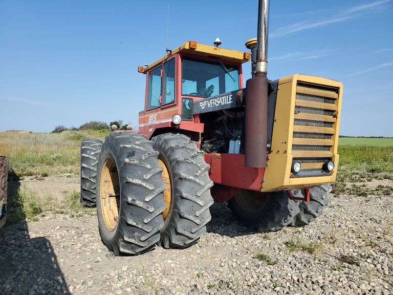 1984 Versatile 895 Series 3 Tractor - Yorkton Auction Centre