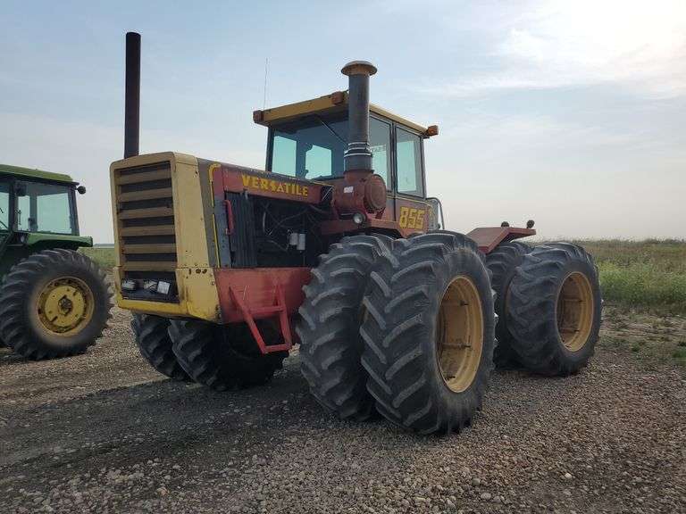 Versatile 855 4WD Tractor - Yorkton Auction Centre