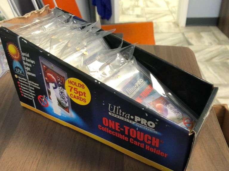 10 New 75pt Ultra Pro Magnetic One Touch Holders - Yorkton Auction Centre