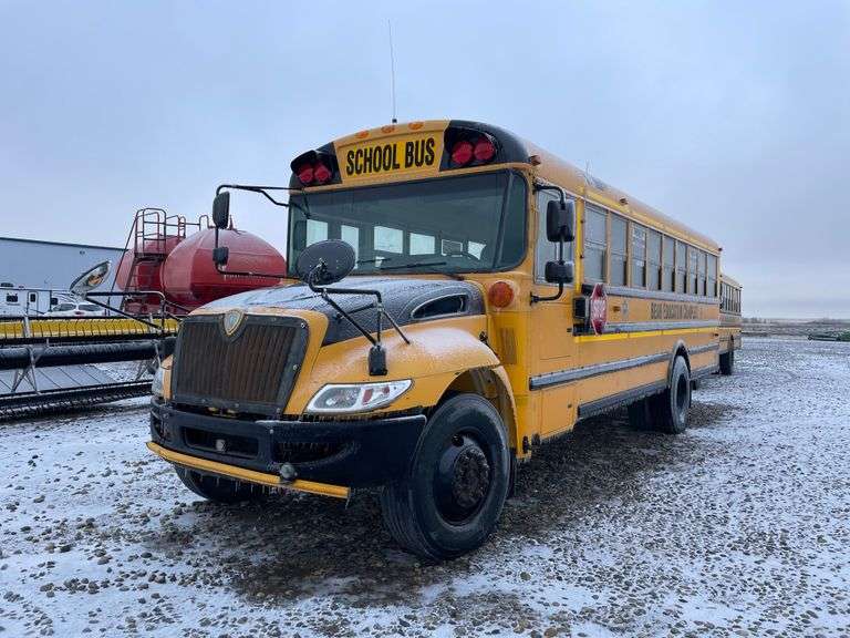 2011 IC BUS PB105 4DRBUSKP5BB270329 - Yorkton Auction Centre
