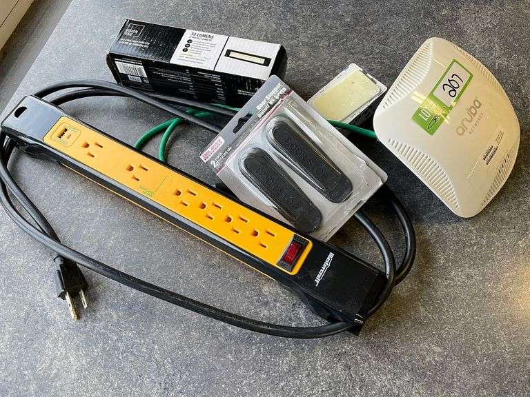 Power Bar, Stair Light, Wi-Fi Router, Door Stops - Yorkton Auction Centre
