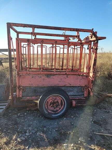 Portable Cattle Squeeze - Yorkton Auction Centre