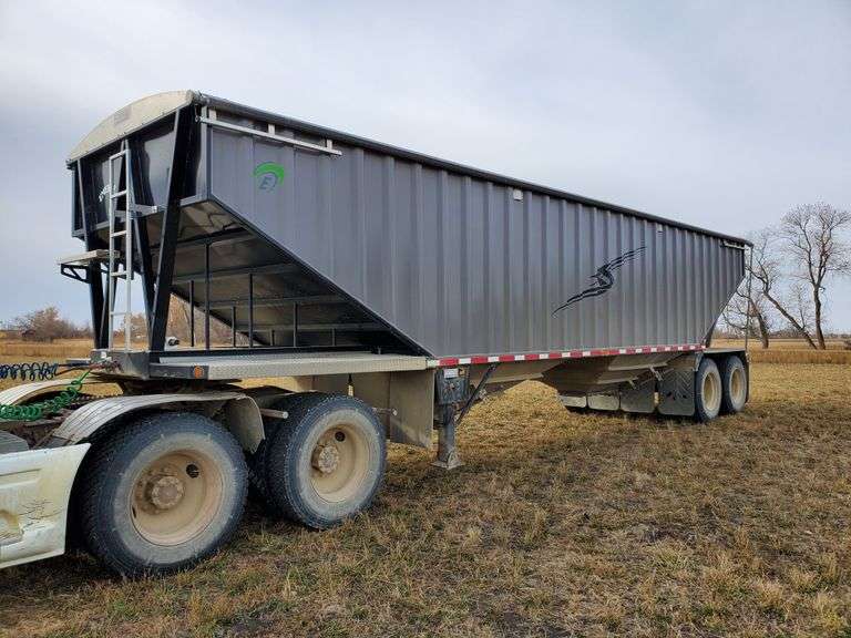 2016 EMERALD TANDEM GRAIN TRAILER - Yorkton Auction Centre