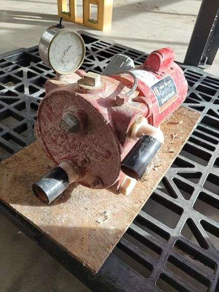 Red Jacket Well Pump - Yorkton Auction Centre