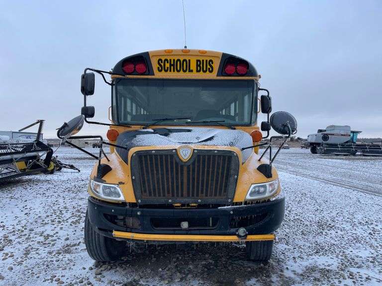 2011 IC BUS PB105 4DRBUSKP5BB270329 - Yorkton Auction Centre