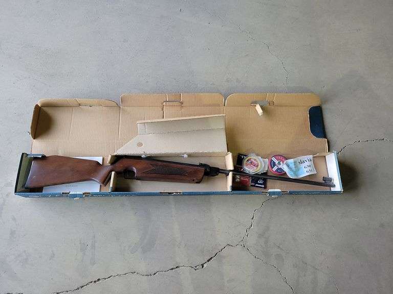 Slavia 631 Air Powered Pellet Rifle - Yorkton Auction Centre
