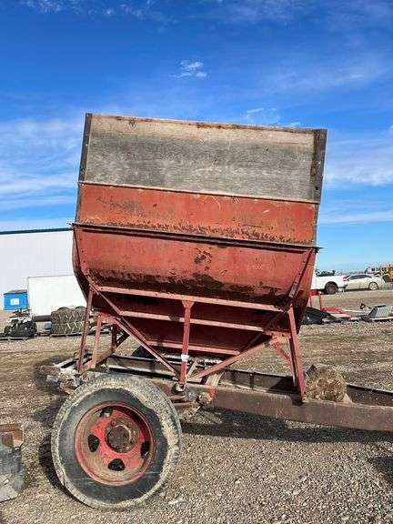 Hopper Trailer - Yorkton Auction Centre