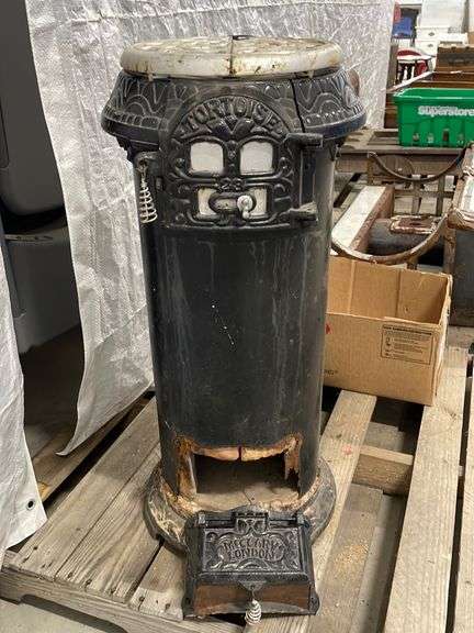 Tortoise Parlor Stove - Complete - Yorkton Auction Centre