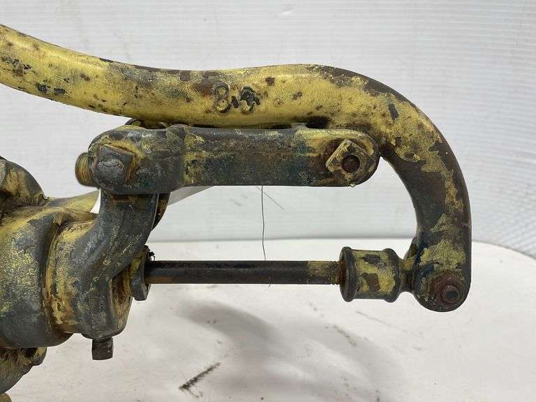 Cistern Hand Pump - Yorkton Auction Centre