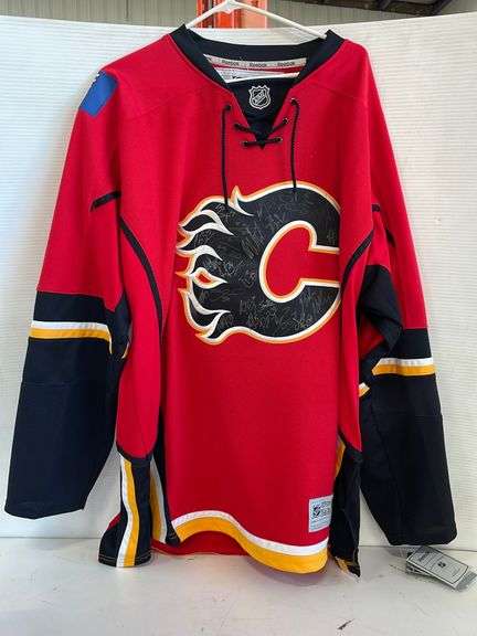 Autographed Reebok Replica Calgary Flames Team Signed Jersey From 2013/ ...