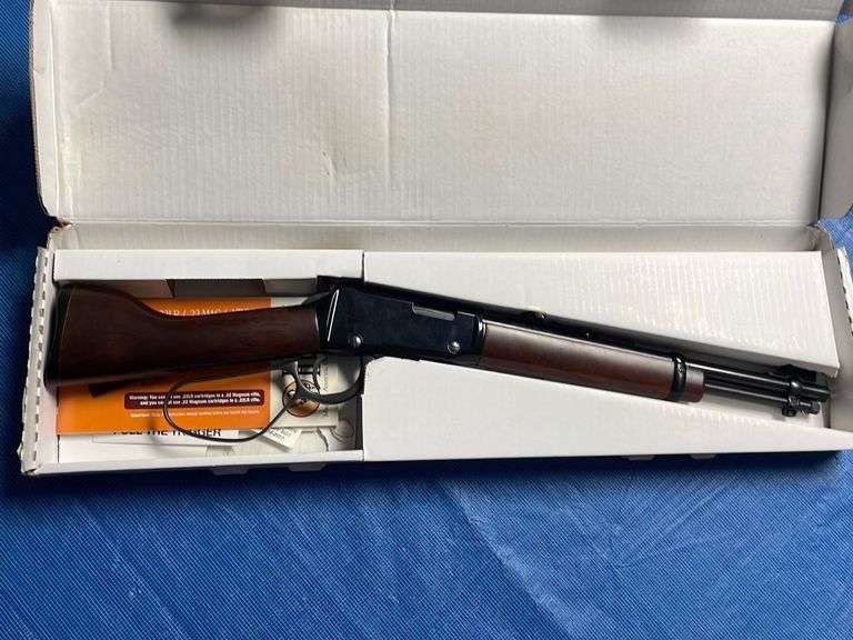 Henry .22 Lever Action Short Barrel Rifle HML014806 - Yorkton Auction ...