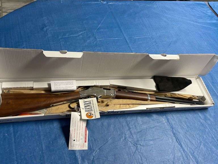 Henry .22 Lever Action Octagon Barrel Rifle SB022662 - Yorkton Auction ...
