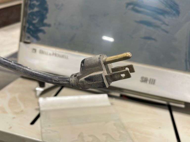 Bell&Howell SR-III Microfiche Reader - Yorkton Auction Centre