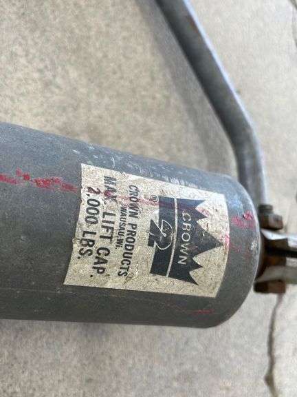 Implement Jack Stand - Yorkton Auction Centre