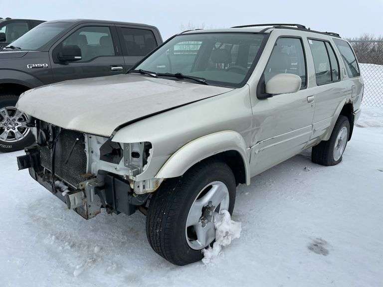 1998 INFINITI QX4 JNRAR05Y1WW031143 - Yorkton Auction Centre