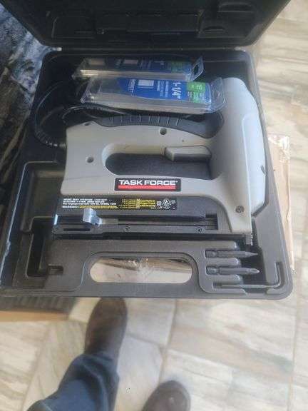 Brad Nailer Task Force Model - Yorkton Auction Centre