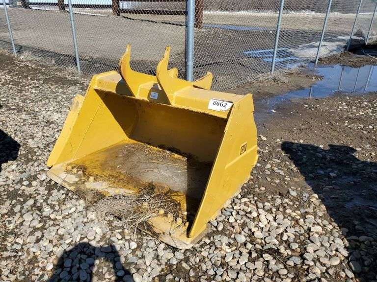 Clean Up Bucket - 60in - Yorkton Auction Centre