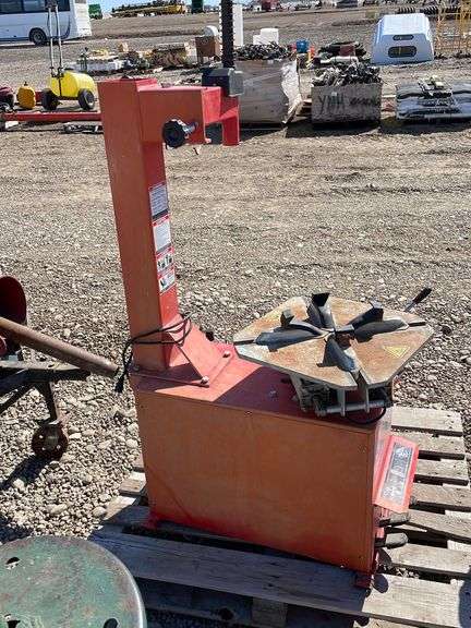 Blue Viper Tire Changer - Yorkton Auction Centre