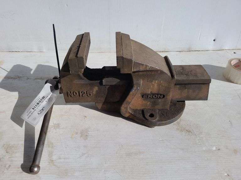 ERON No. 125 5" Bench Vise - Yorkton Auction Centre