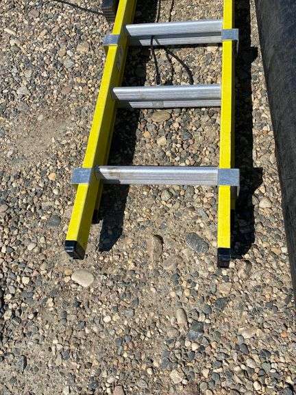 Yellow 16 Ft Extension Ladder - Yorkton Auction Centre