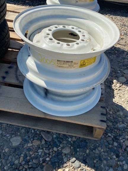 2 Rims - WHL15x6LB 6-6-4.633-1.12IN - Yorkton Auction Centre