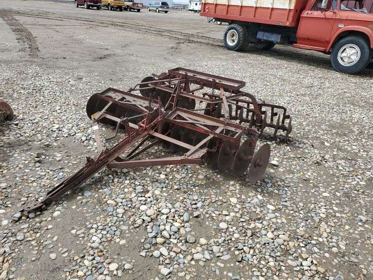 8 Ft. Acreage Tandem Disc - Yorkton Auction Centre
