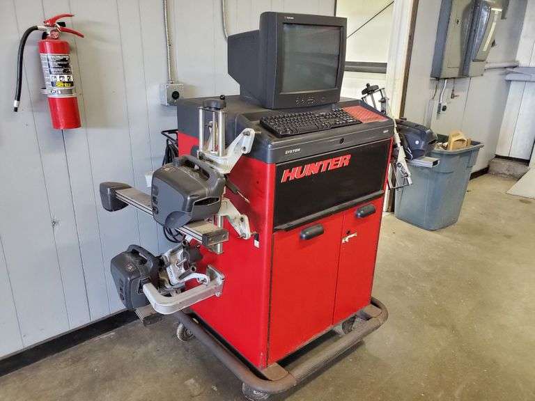 Hunter Alignment Machine - Yorkton Auction Centre
