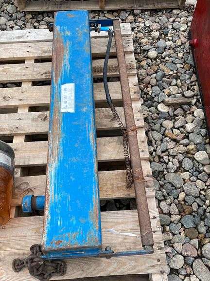 Steel Tank for Cattle Oiler - Yorkton Auction Centre