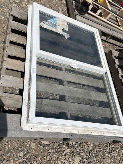 48" x 32" Window - Yorkton Auction Centre