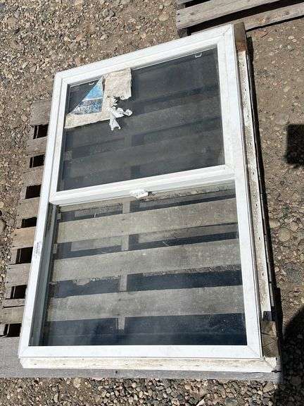 48" x 32" Window - Yorkton Auction Centre