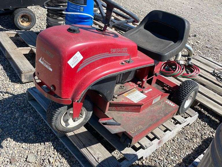 3 Wheeled Swisher Riding Mower - Yorkton Auction Centre