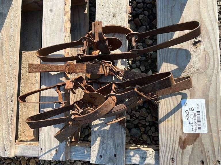 Vintage Traps - Yorkton Auction Centre