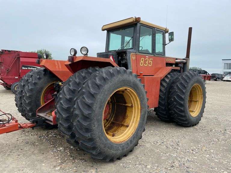 Versatile 835 4WD Tractor 036055 - Yorkton Auction Centre