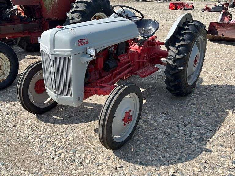 Ford 8 N Tractor - Yorkton Auction Centre