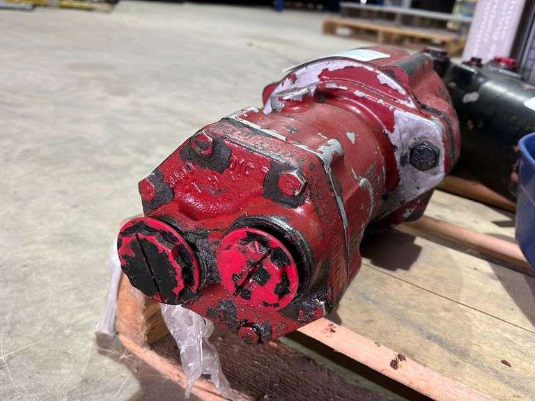 Macdon 5000 Haybine 540 PTO Pump - Yorkton Auction Centre