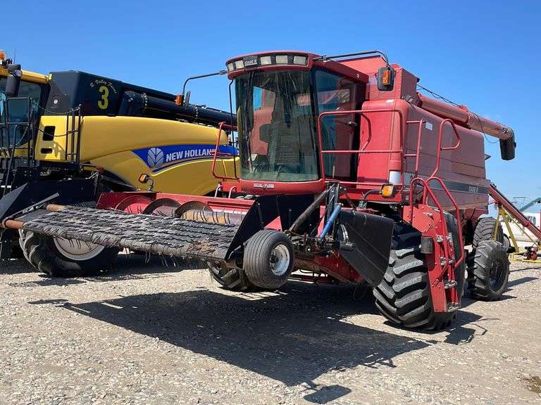 Case 2188 Combine C - JJC0193686, H - JJC0212764 - Yorkton Auction Centre