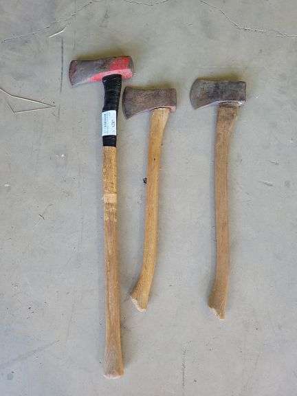 Splitting Axe / 2 - Hand Axes - Yorkton Auction Centre