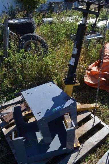 1,000 lb Transmission Jack / Tables - Yorkton Auction Centre