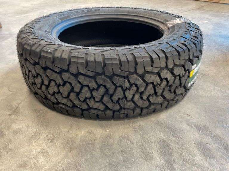 ROADCRUZA RA-1100 A/T LT275/65R20 126/123S 10PR TIRE - Yorkton Auction ...