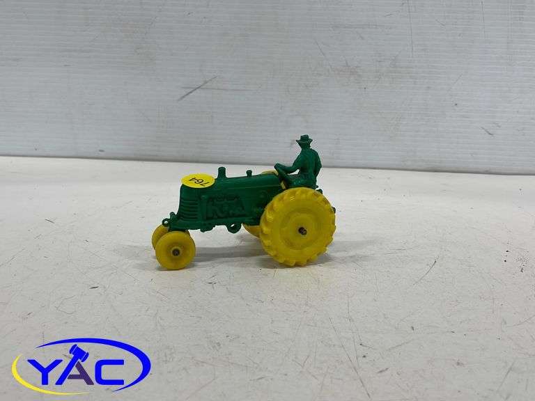 Vintage Plastic Tractor - yellow/Green - 1/32 Scale - Yorkton Auction ...